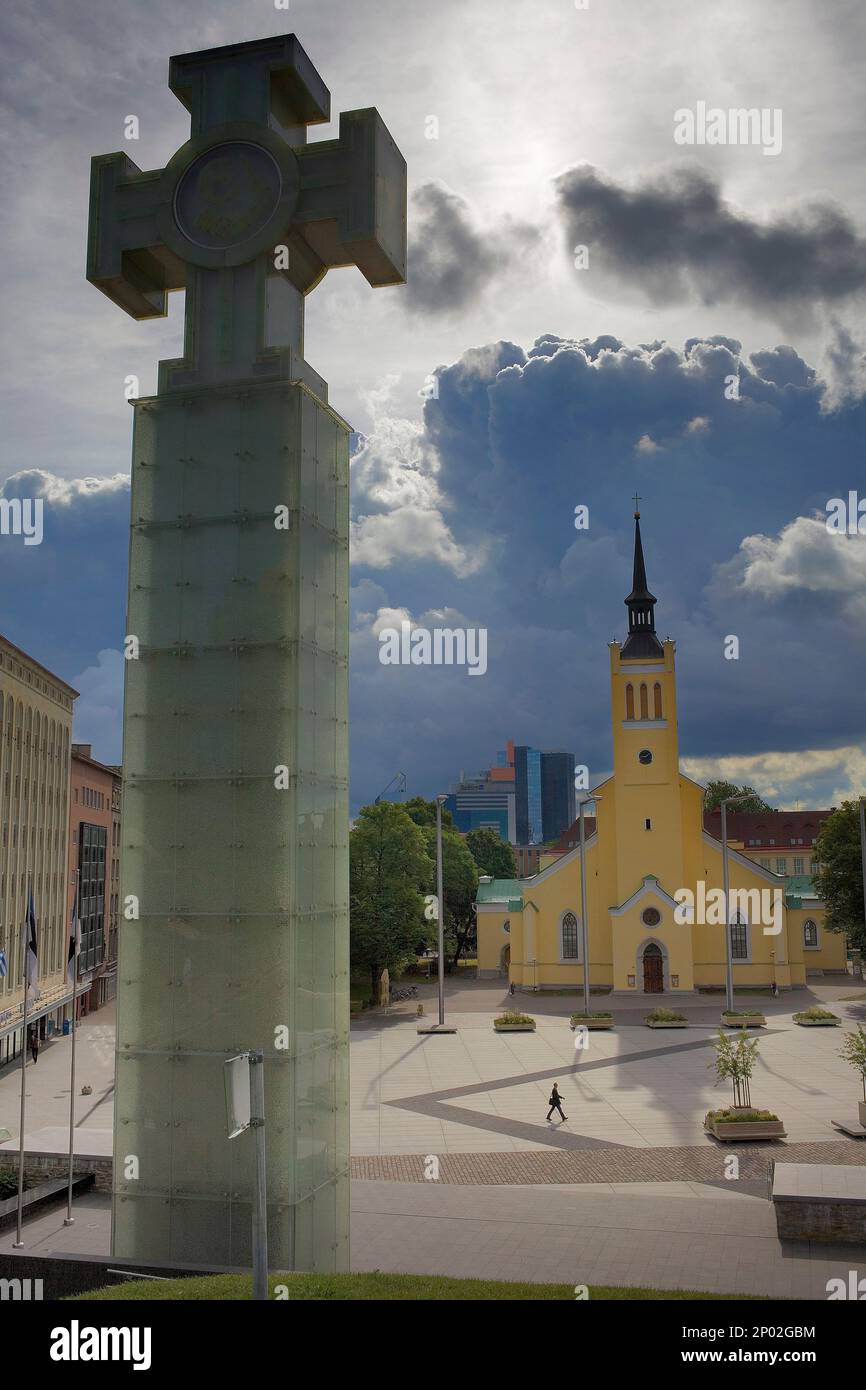 Tallinn sculpture and square hi-res stock photography and images - Alamy