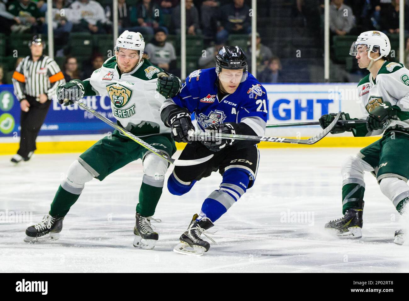 Everett Silvertips forward Dominic Zwerger (96) puts a hit on Victoria ...