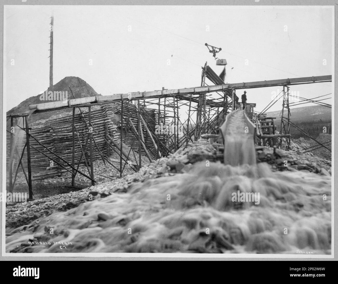 Washing gold. Frank and Frances Carpenter collection , Gift; Mrs. W ...