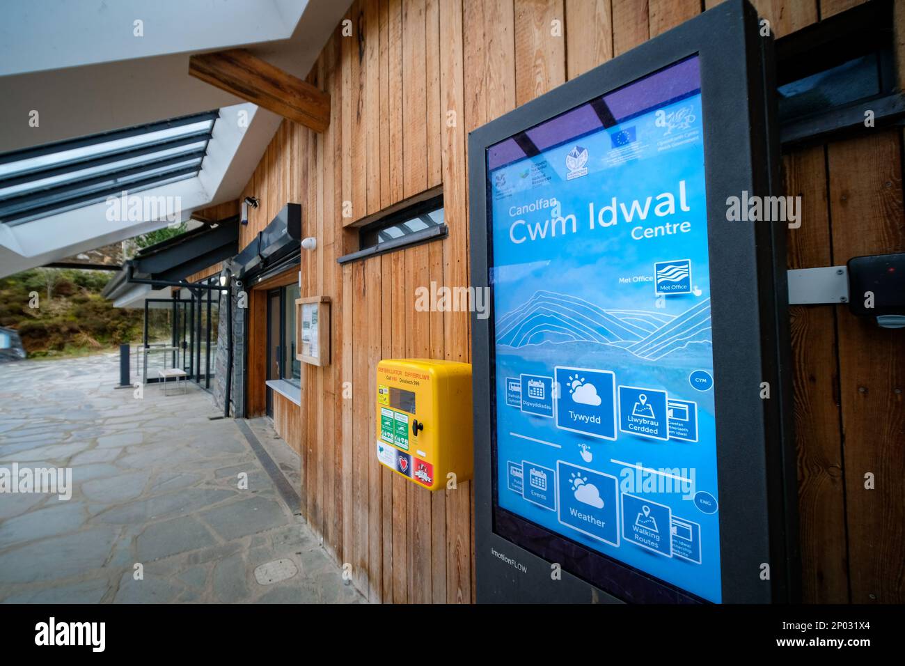 Cwm idwal visitor centre hi-res stock photography and images - Alamy
