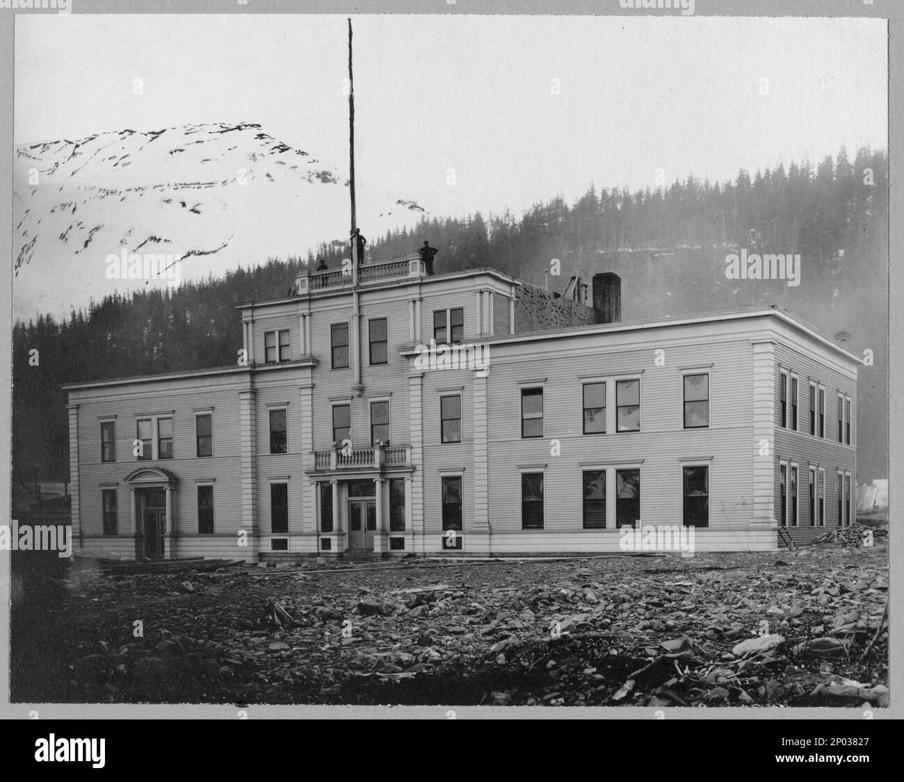 Government railway office building. Frank and Frances Carpenter ...