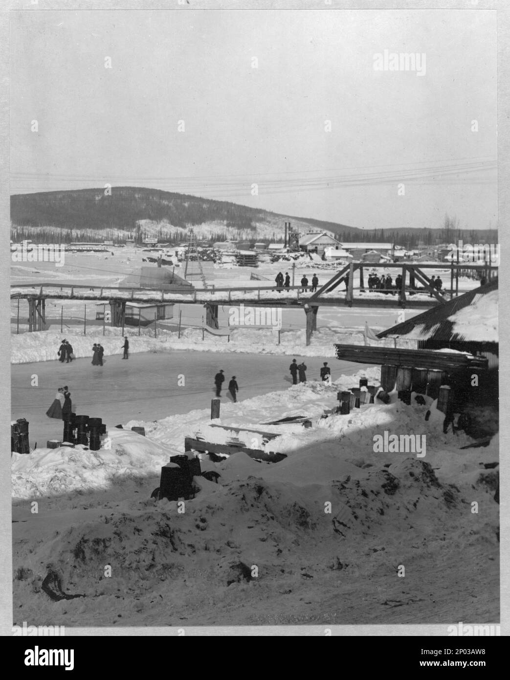 Ice bridge alaska Black and White Stock Photos & Images - Alamy