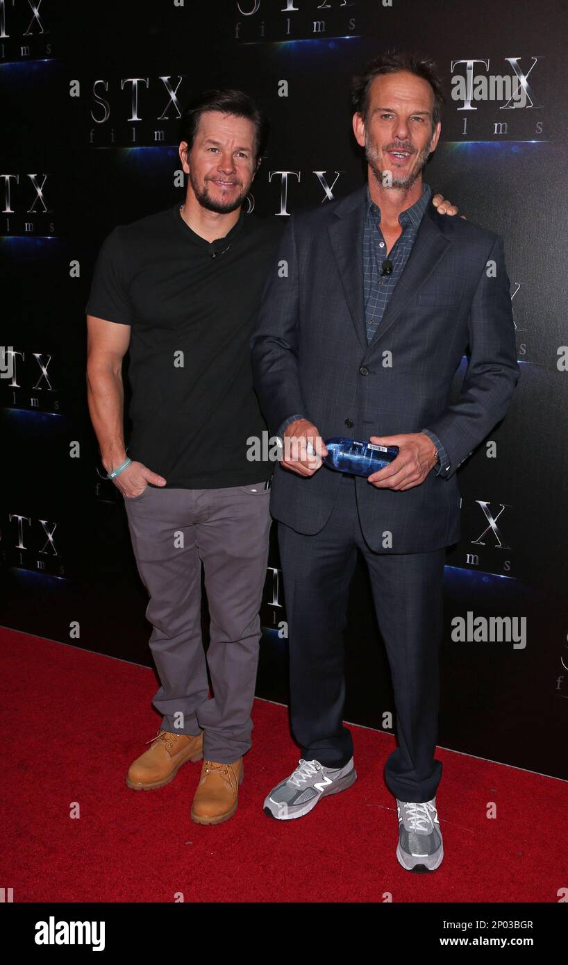 Photo by: RE/Westcom/STAR MAX/IPx20173/28/17Mark Wahlberg and Peter ...