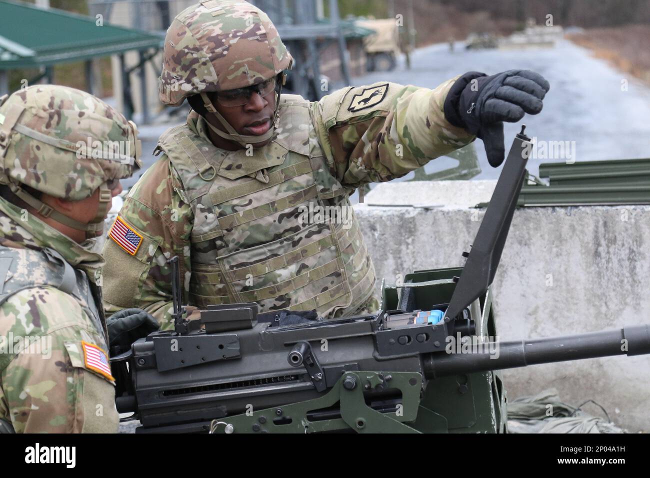 U.S. Soldiers with the Pennsylvania National Guard train with Mark 19 ...