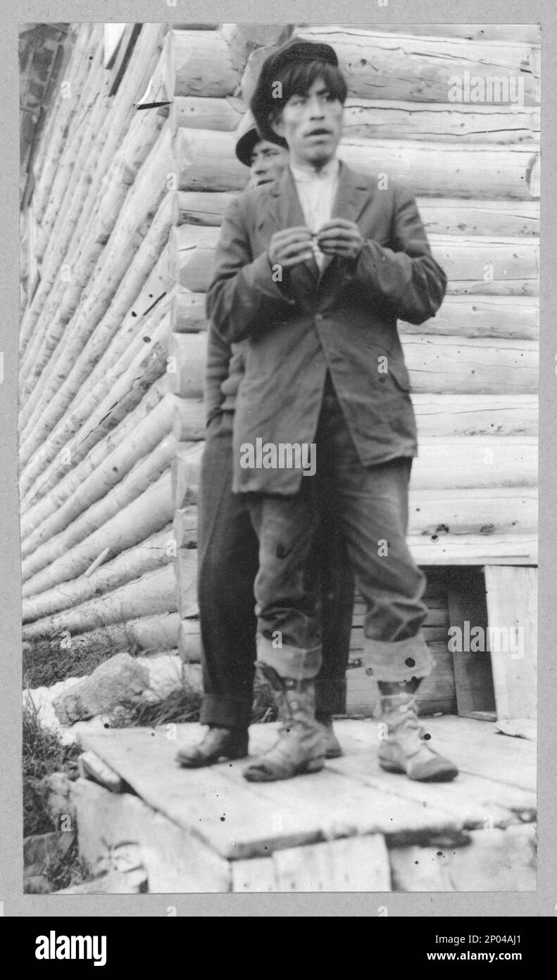 Indigenous peoples alaska tanana 1890 1920 hi-res stock photography and ...