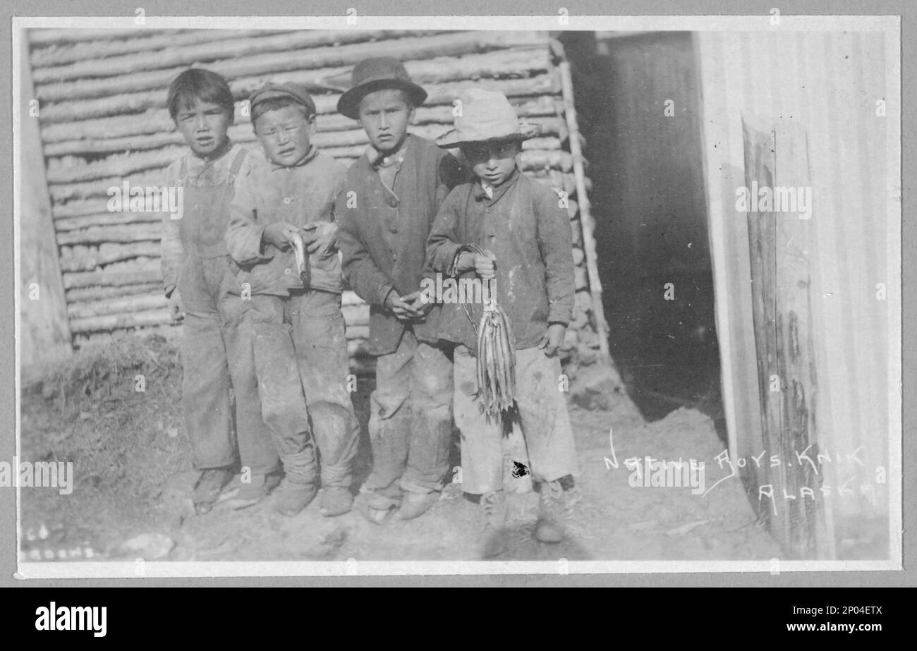 Indians of north america alaska 1890 1940 hi-res stock photography and ...