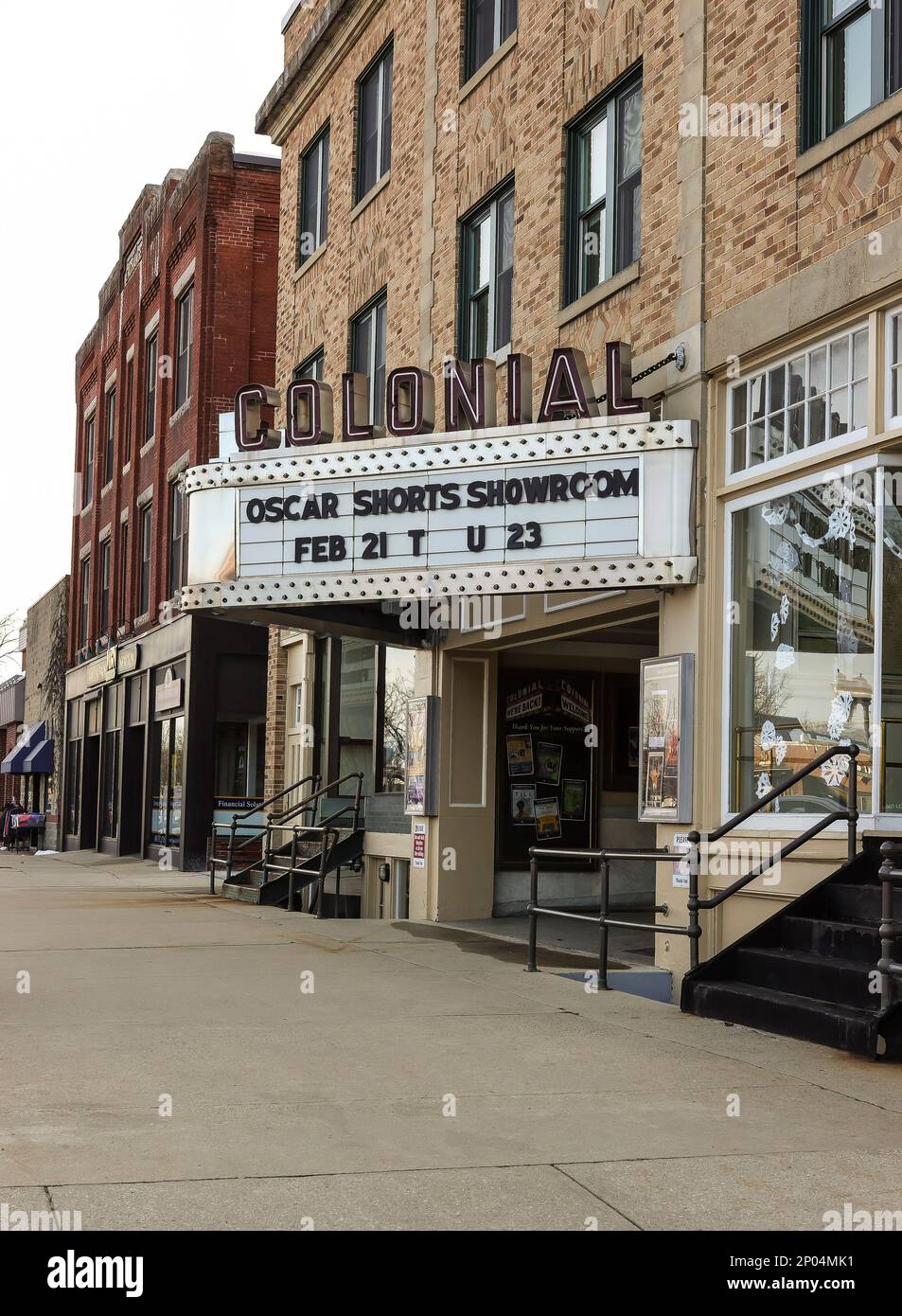 Lots of shops downtown. Two colleges, here plus diners, restaurants ...