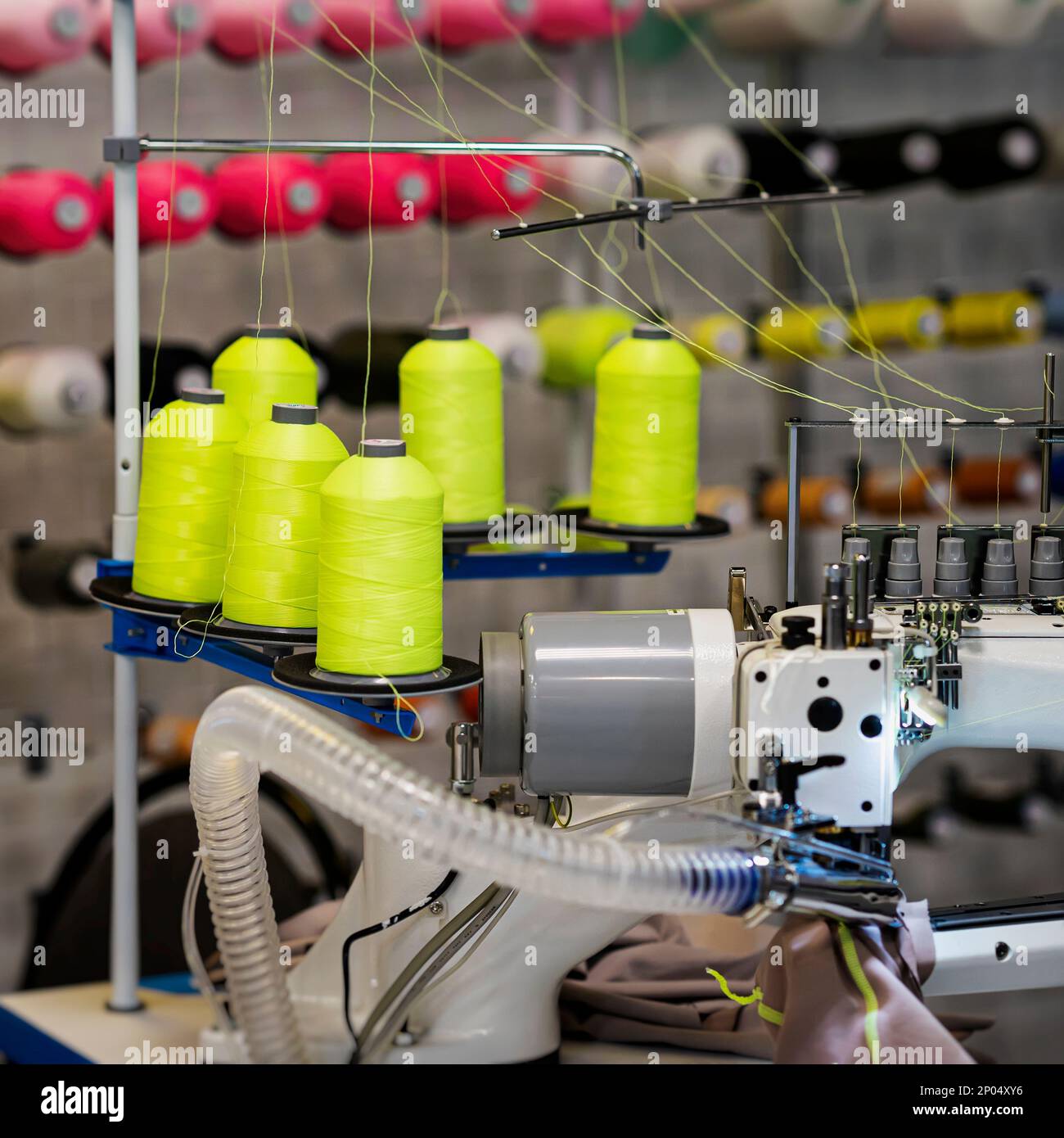 Commercial sewing machine hi-res stock photography and images - Alamy