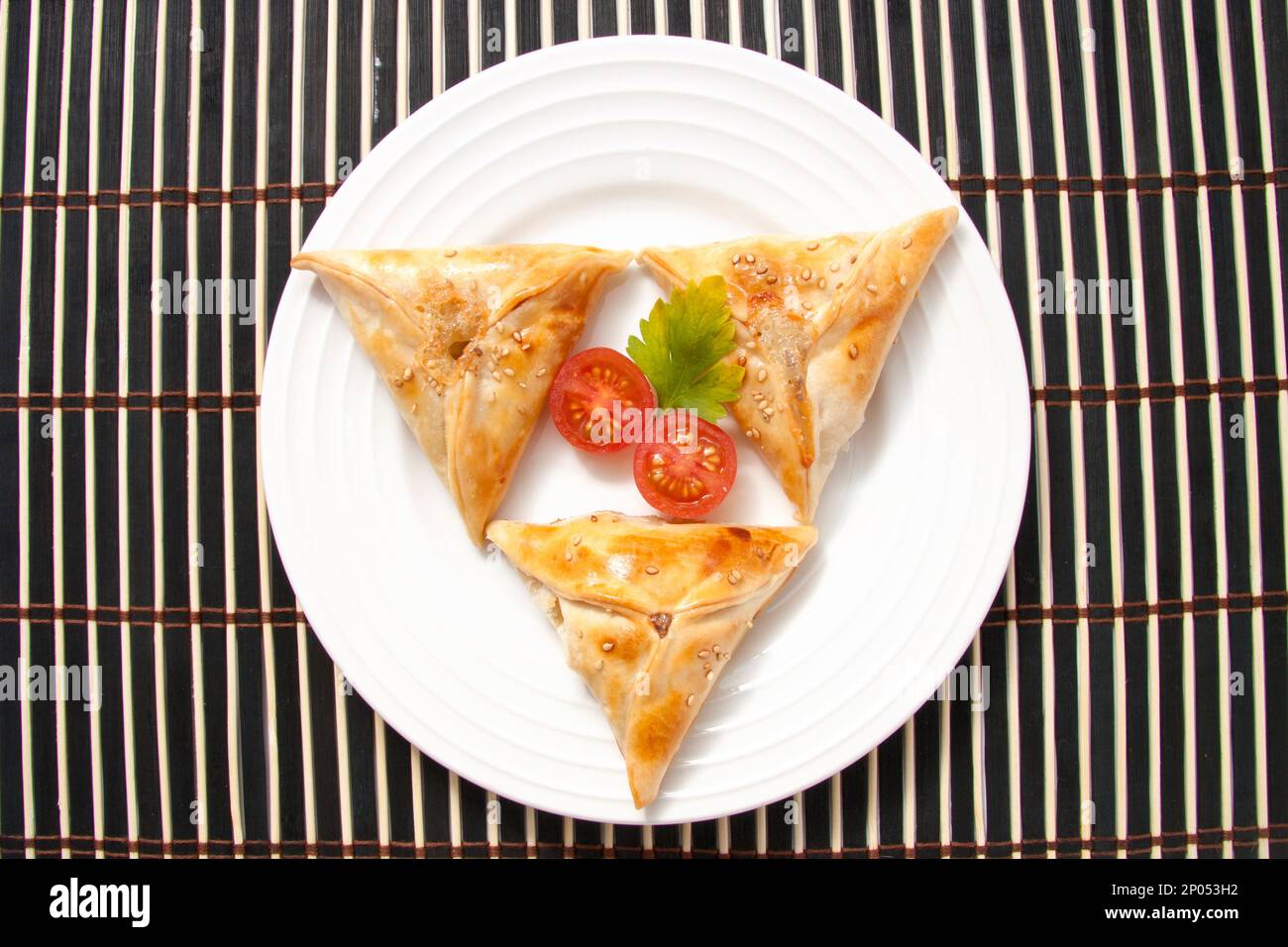 Delicious homemade samosas Stock Photo - Alamy