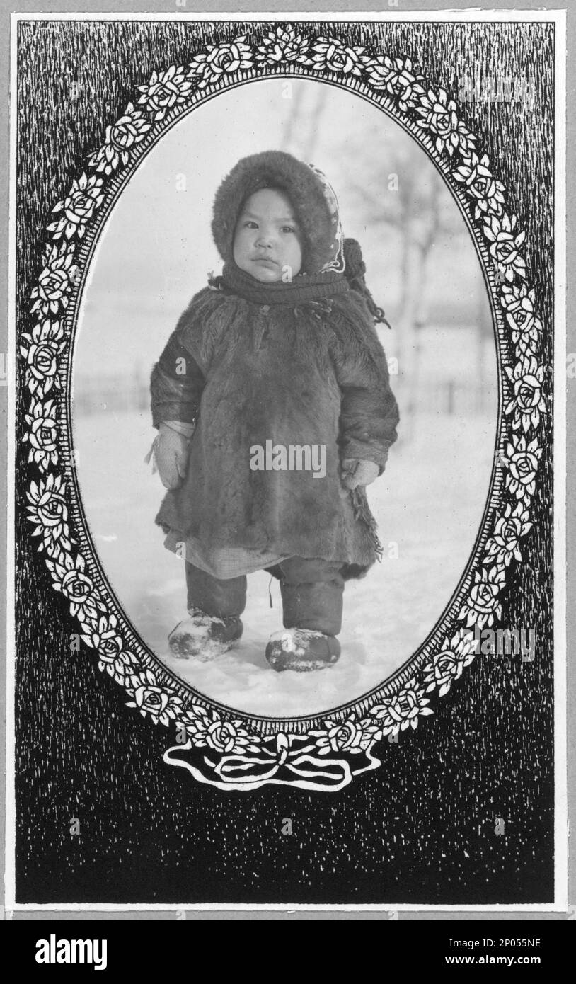 Indians of north america alaska 1890 1940 hi-res stock photography and ...
