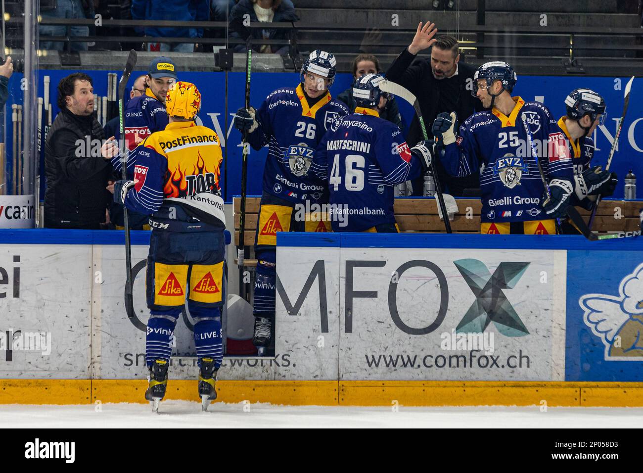 Zug . 02/03/2023, PostFinance top scorer Jan Kovar (EV Zug) secures the ...