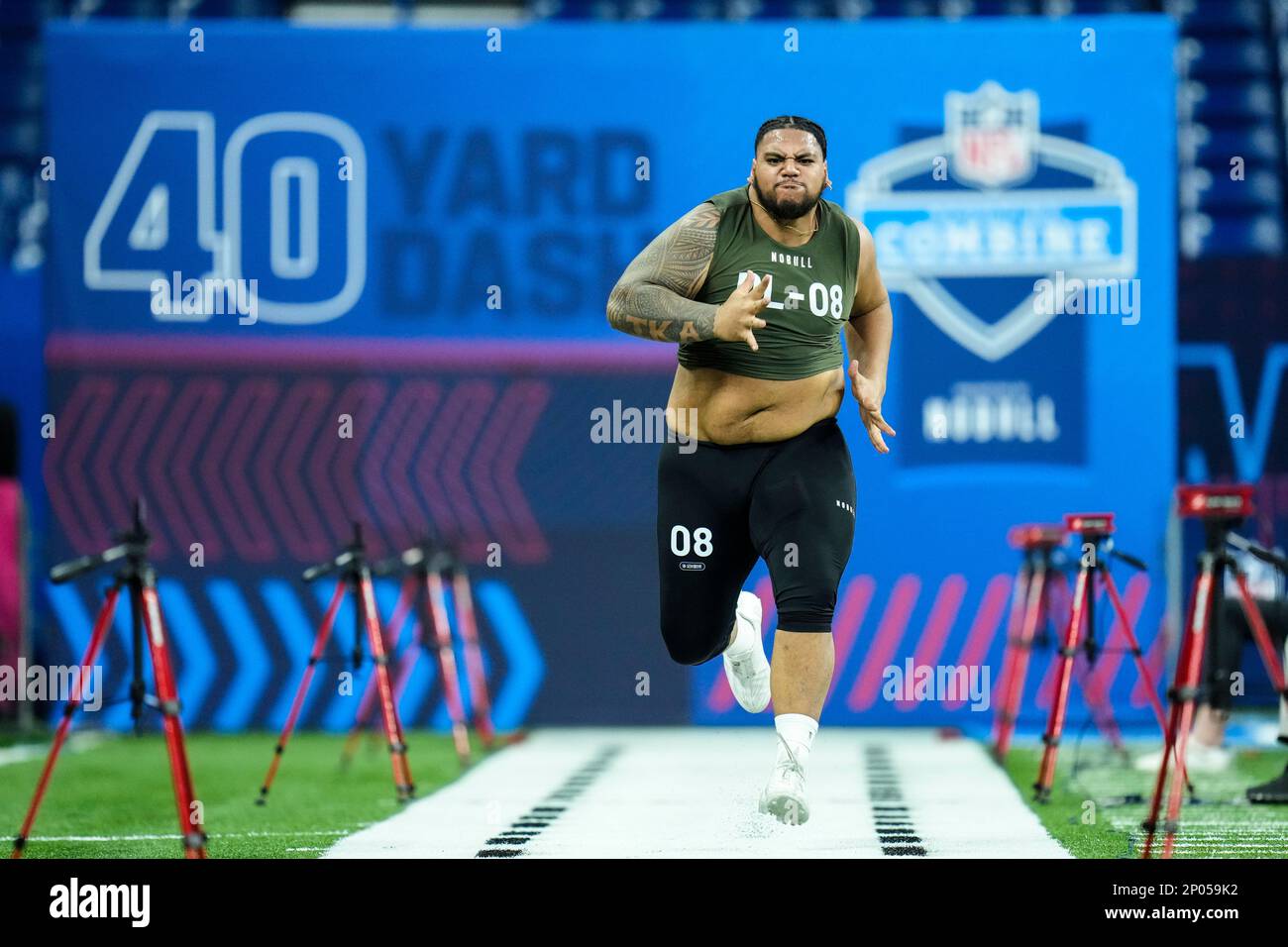 Baylor defensive lineman Siaki Ika runs the 40-yard dash at the NFL ...