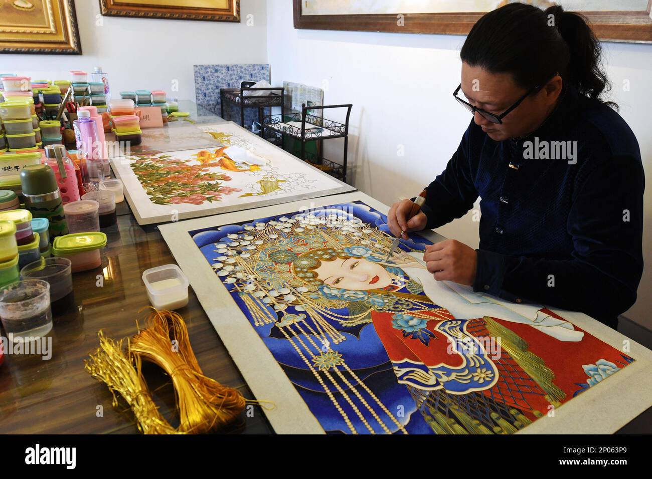 The enamel drawings of the Four Great Beauties in Peking Opera costumes ...