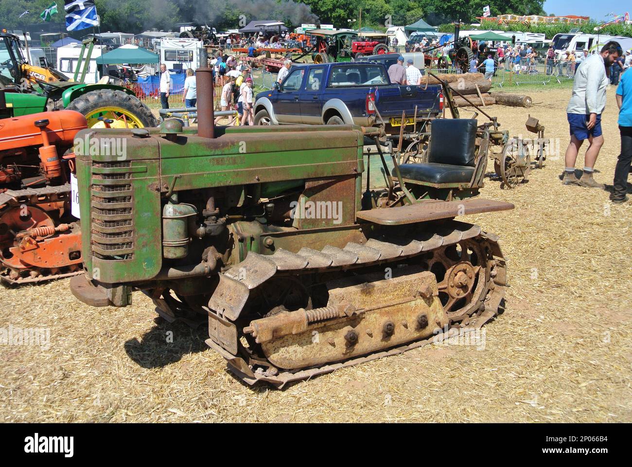 A 1953 Case D agricultural crawler parked on display at the Torbay ...