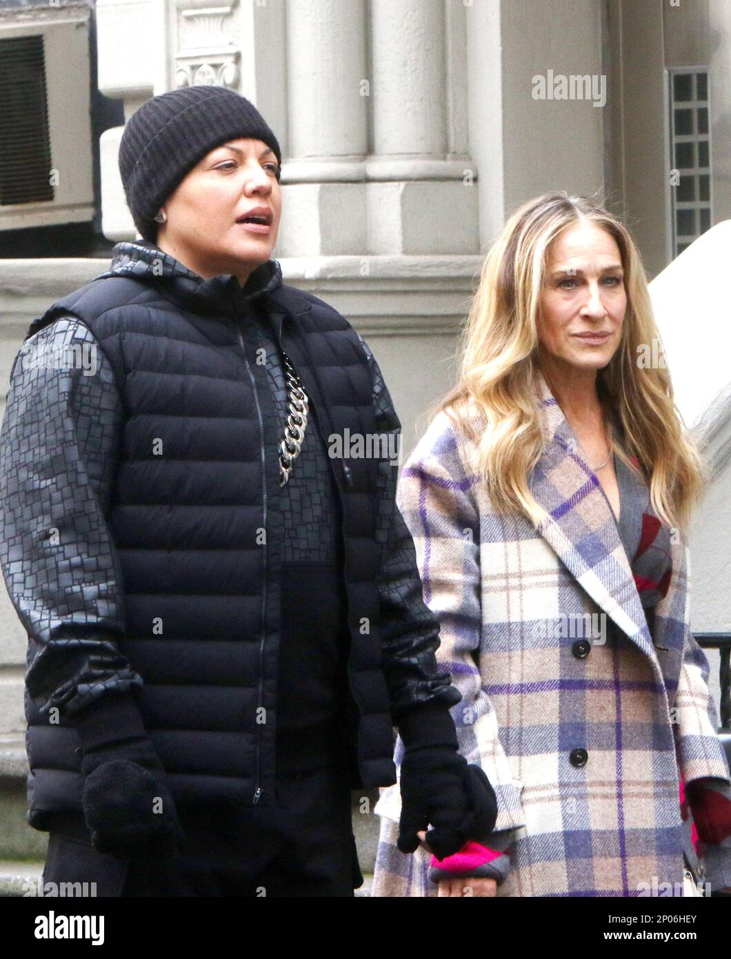 Sara ramírez and sarah jessica parker hi-res stock photography and ...