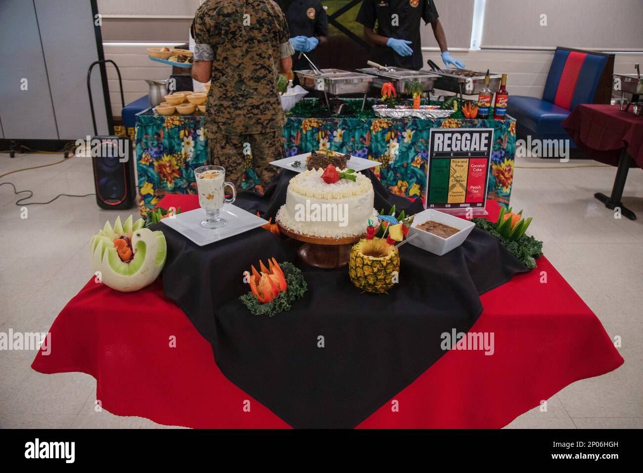 Navy chow hall hi-res stock photography and images - Alamy