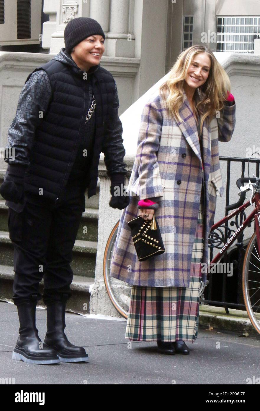 Sara ramírez and sarah jessica parker hi-res stock photography and ...