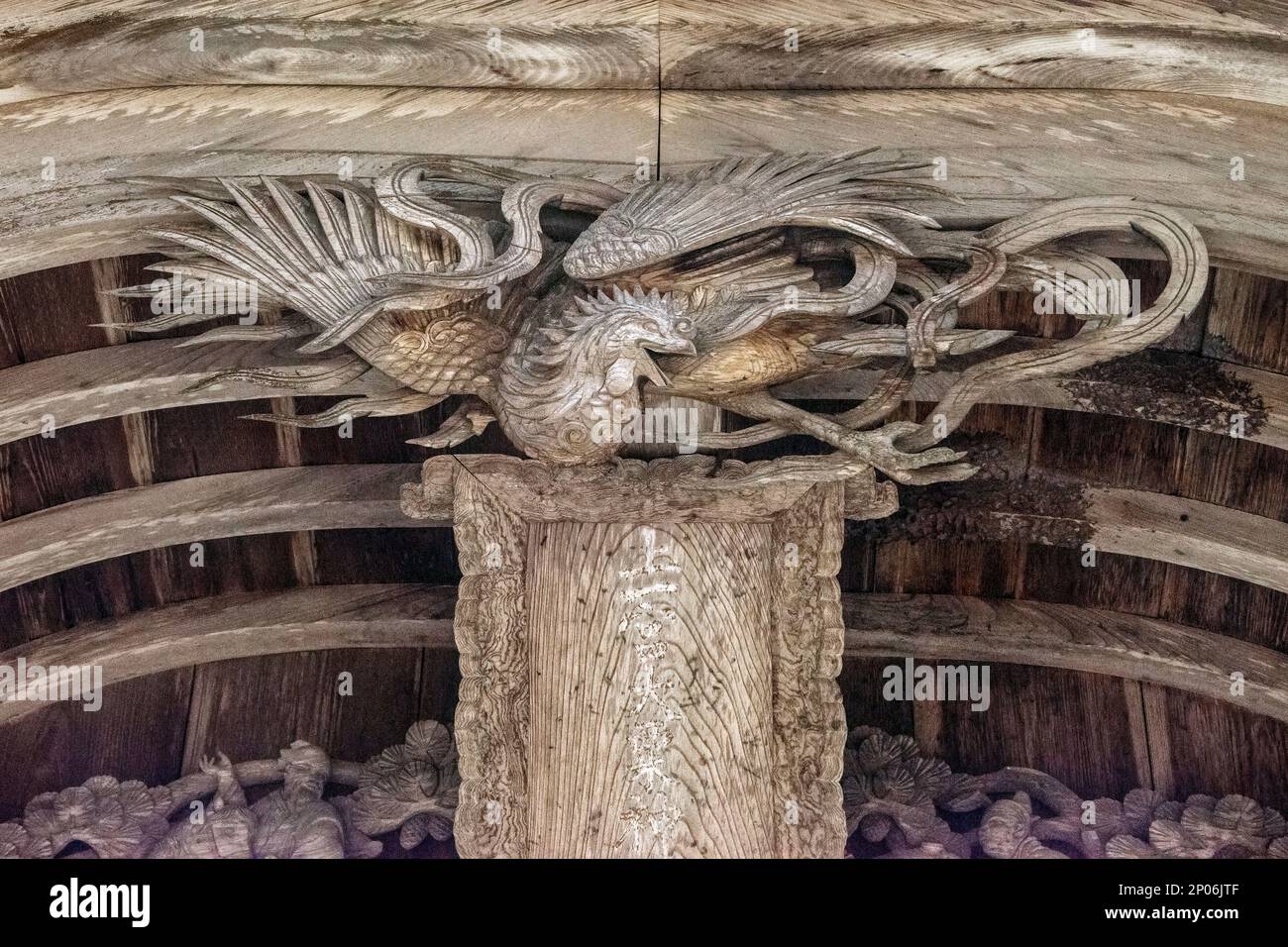 Beautiful carved wooden phoenix (hou-ou), Kamiichinomiya Oawa Shinto ...