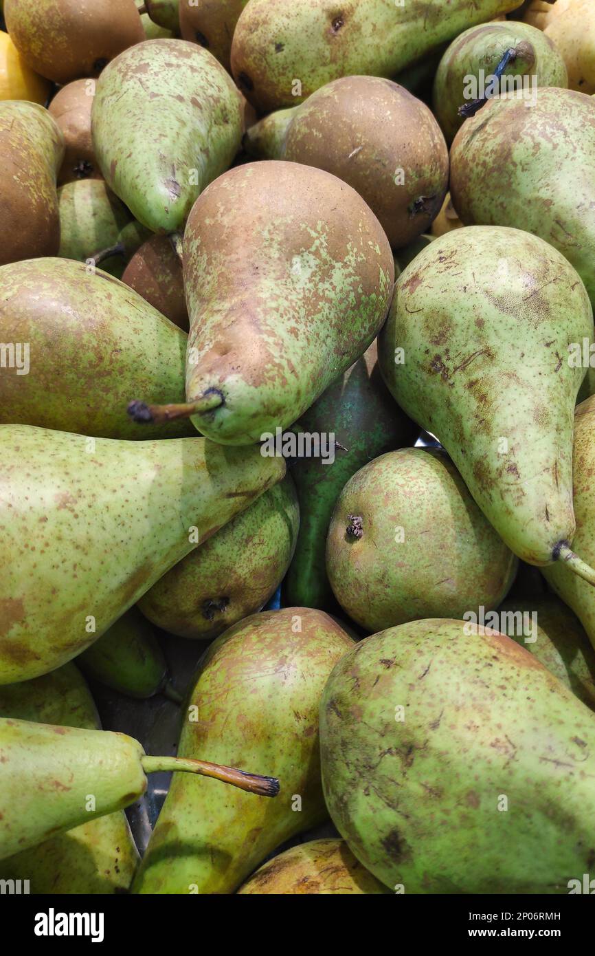 Full frame close-up on a stack of pears on a market stall Stock Photo ...