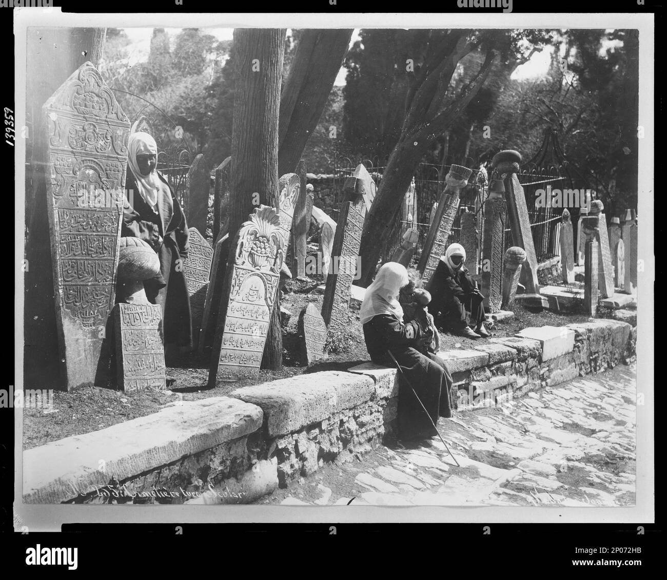 Cimetière turc scular / Sebah & Joaillier.. Title from item, No. 255 ...