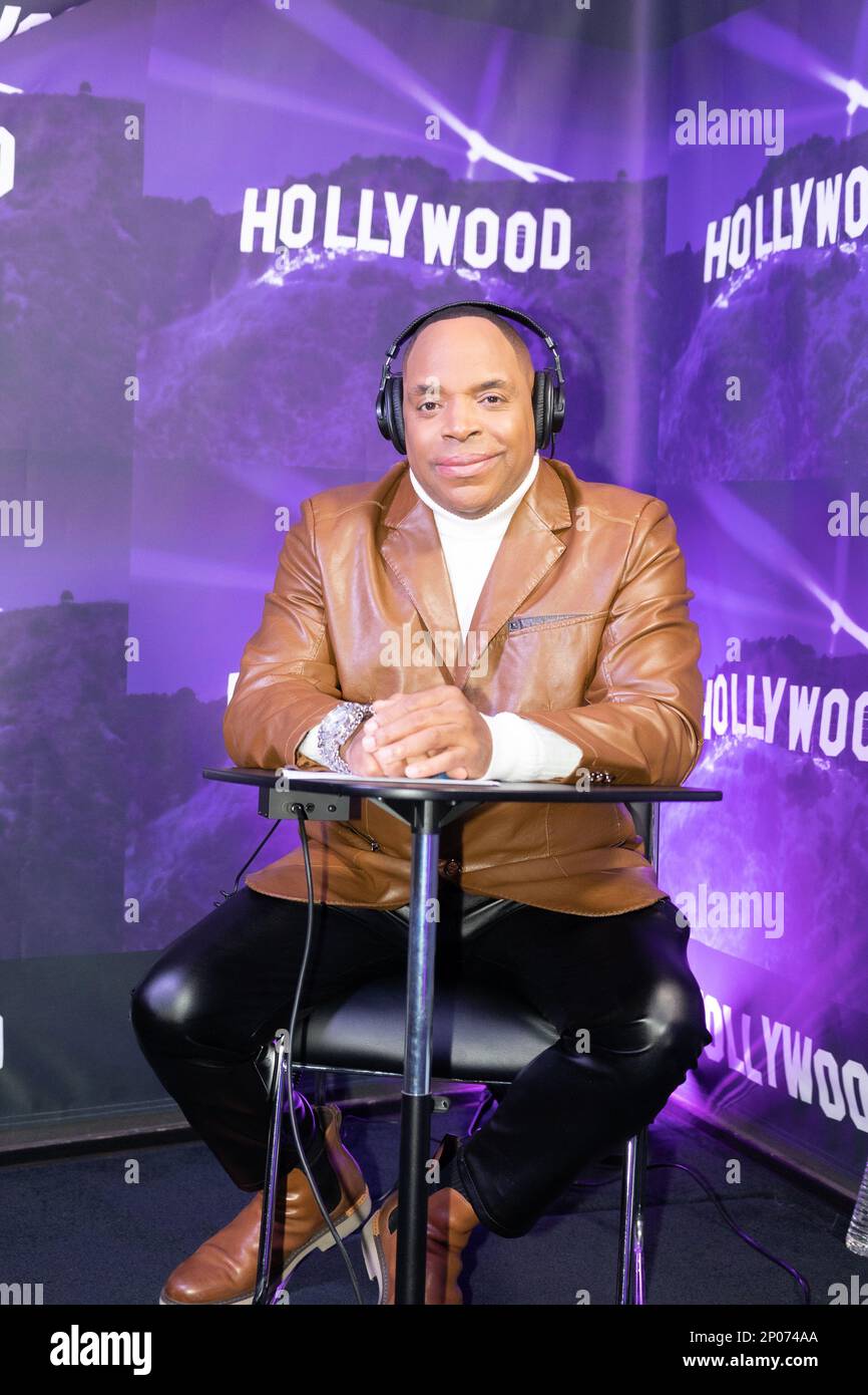 TV Host Tyrone Jackson on the set of Hot in Hollywood Talk Stock Photo - Alamy