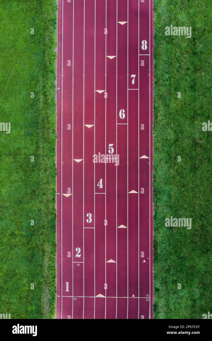 School running track hi-res stock photography and images - Alamy