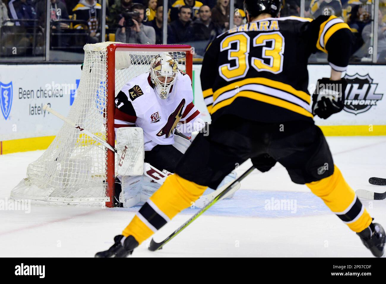 Tuesday, February 28, 2017: Arizona Coyotes goalie Mike Smith (41 ...
