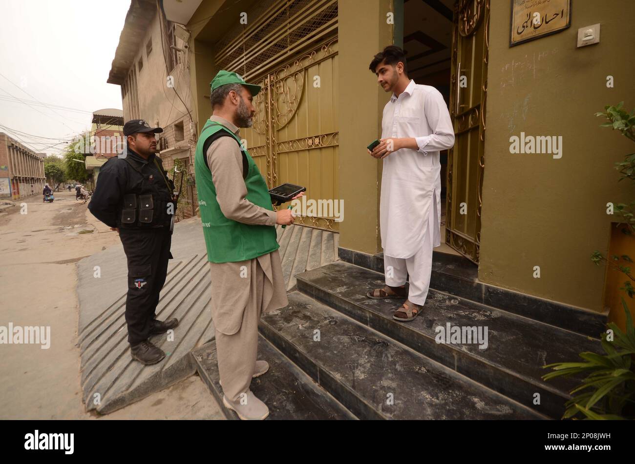 Peshawar, Pakistan. 02nd Mar, 2023. A worker of the Pakistan Bureau of ...