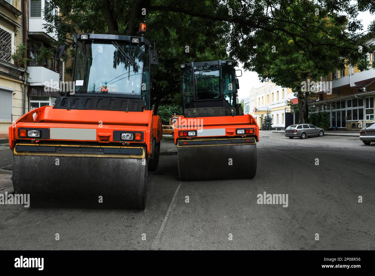 Road rollers on street hi-res stock photography and images - Alamy