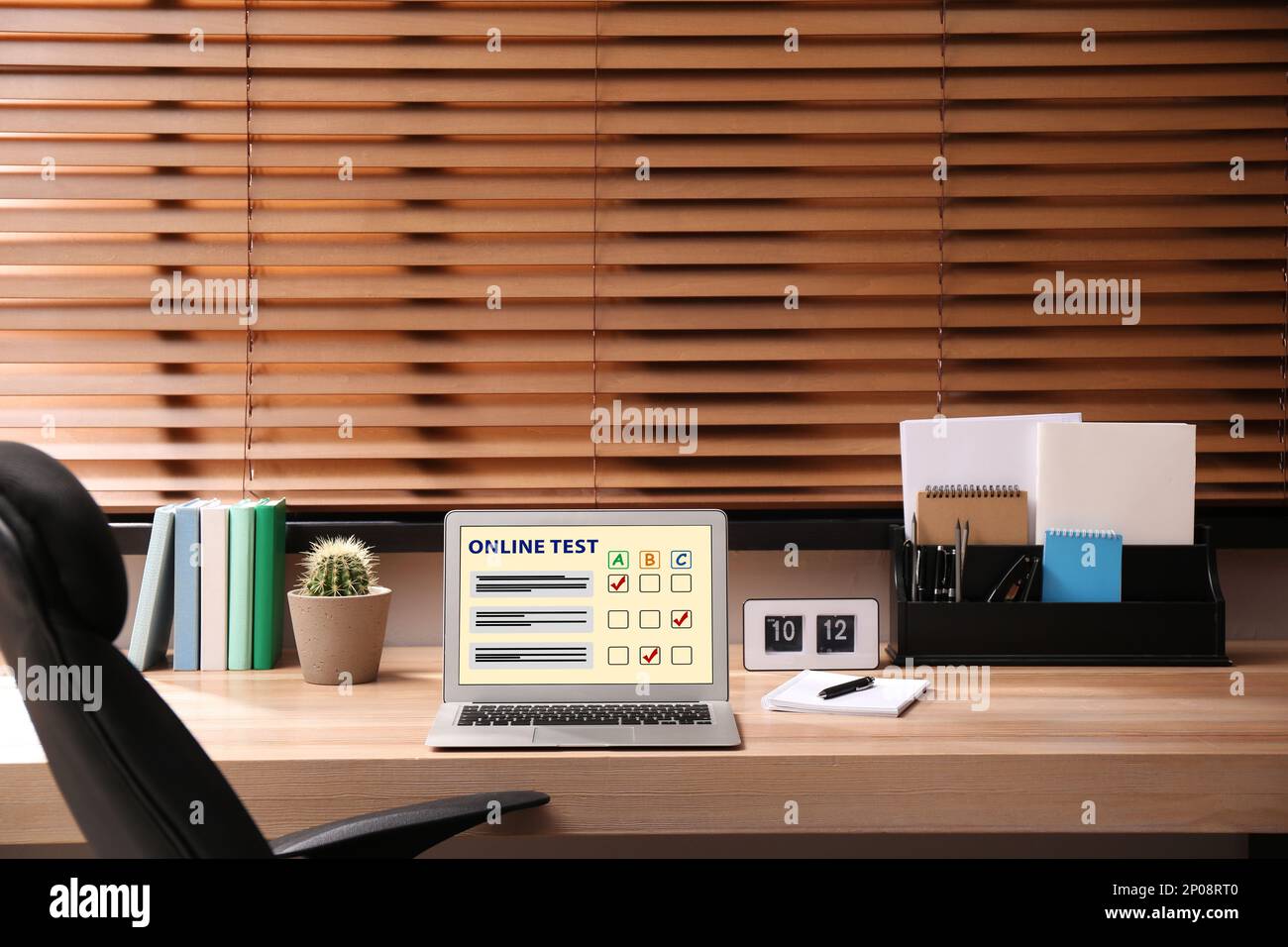 Clock mark on screen hi-res stock photography and images - Alamy