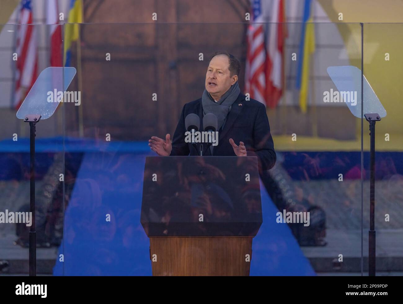 Us ambassador podium hi-res stock photography and images - Alamy