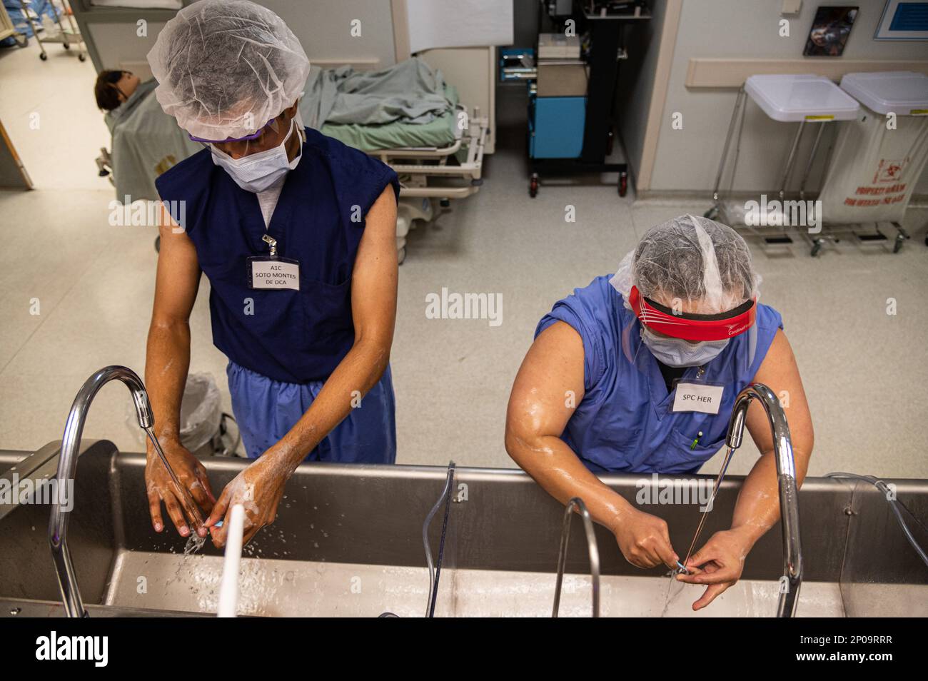 68D operating room specialist students assigned to the U.S. Army ...