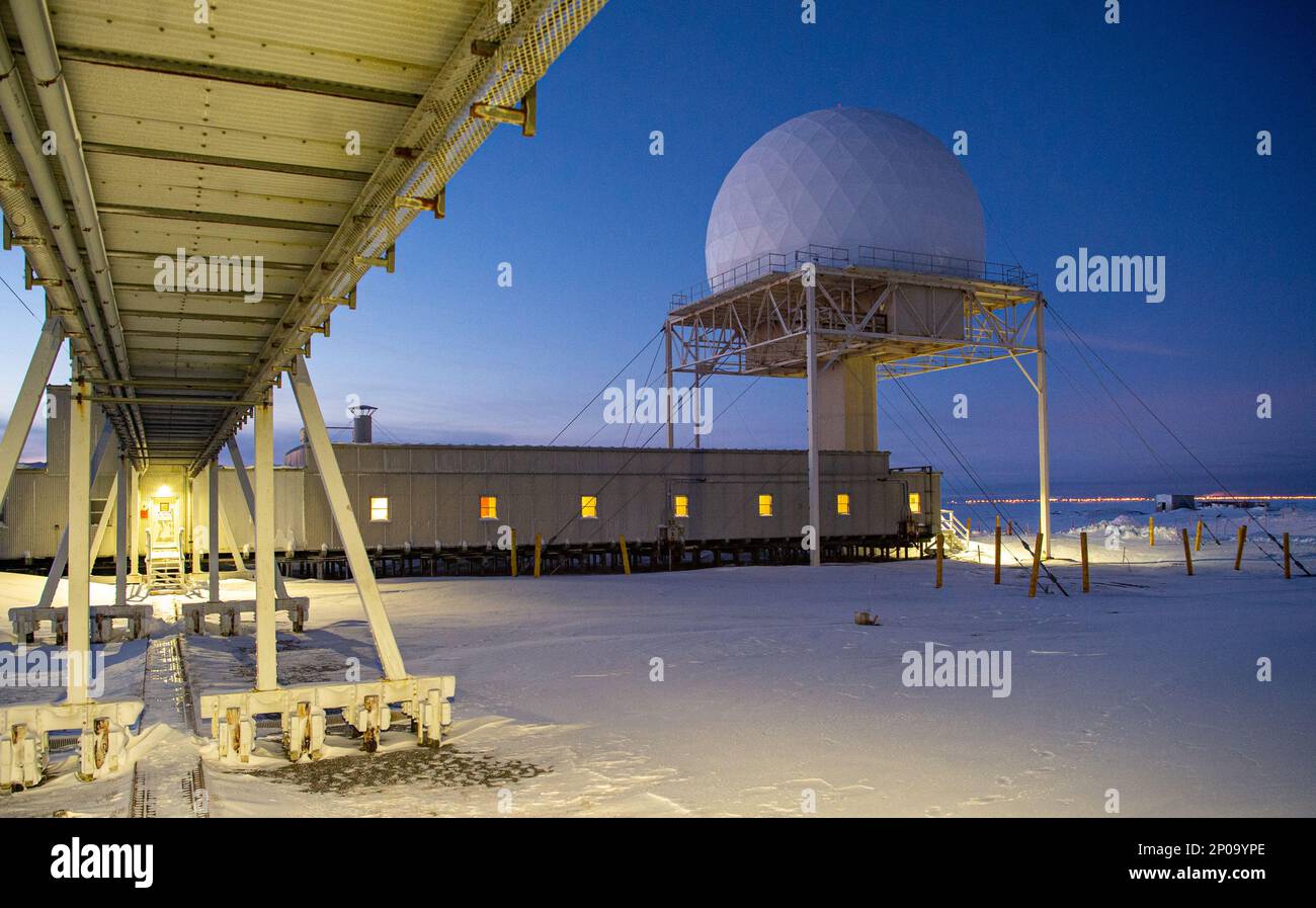 Radar stations hi-res stock photography and images - Alamy