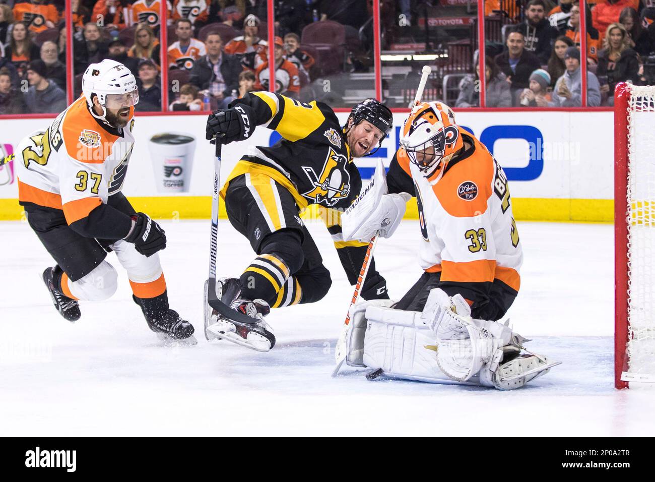 January 14, 2017: Pittsburgh Penguins forward Ryan Malone (12) tries to make his move on ...