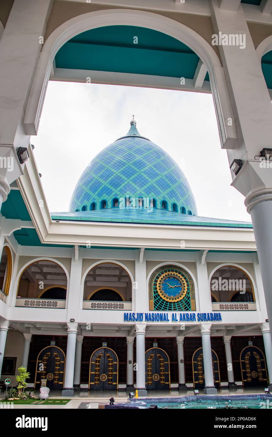Surabaya Indonesia 25th Dec 2022: the view of Al-Akbar Mosque ...