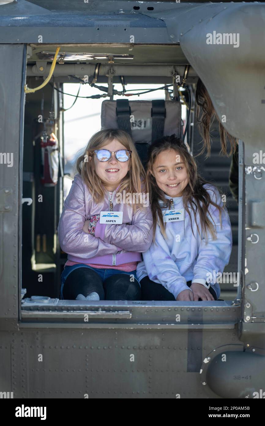 Students with DoD STARBASE Idaho tour the 1st of the 183rd Aviation ...