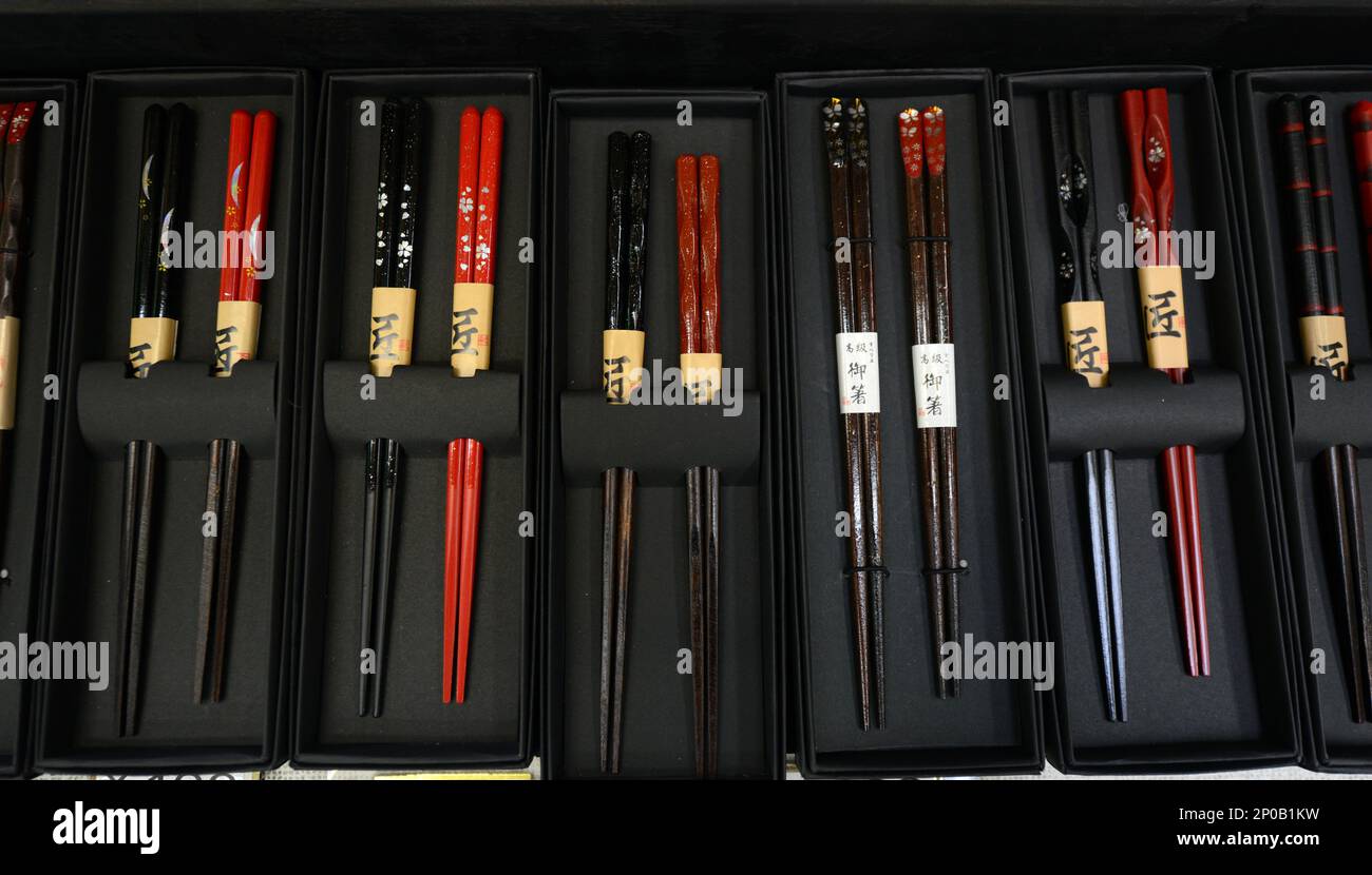 Traditional japanese chopsticks hi-res stock photography and images - Alamy