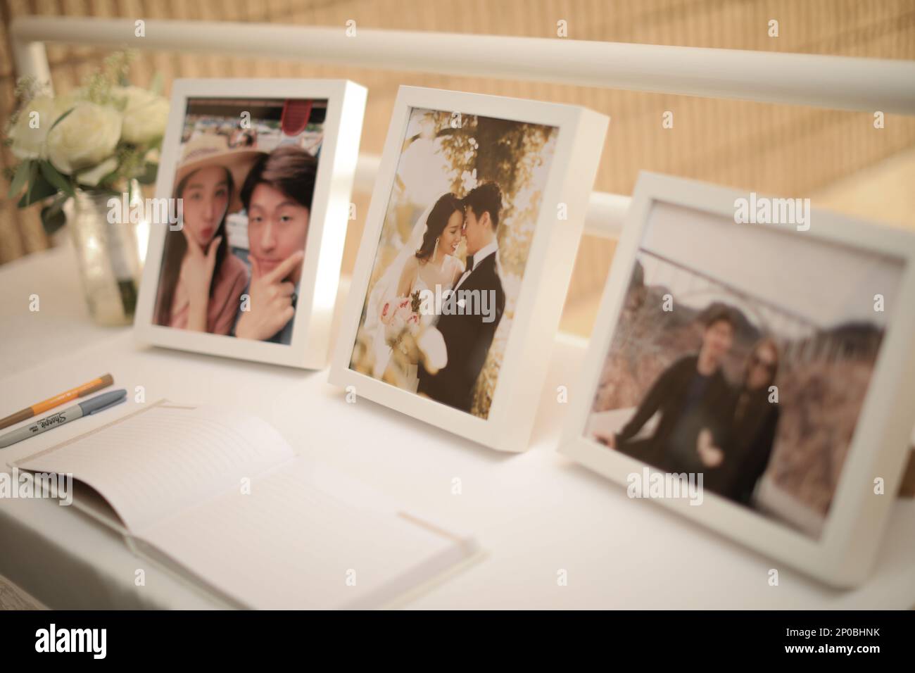wedding invitation and welcome reception table Stock Photo - Alamy