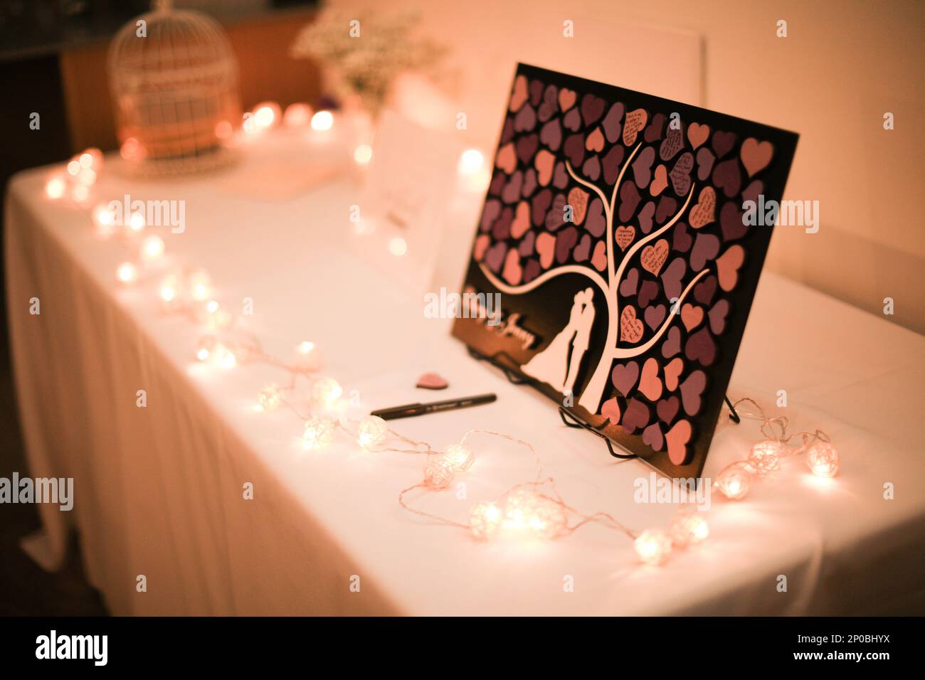 wedding invitation and welcome reception table Stock Photo - Alamy