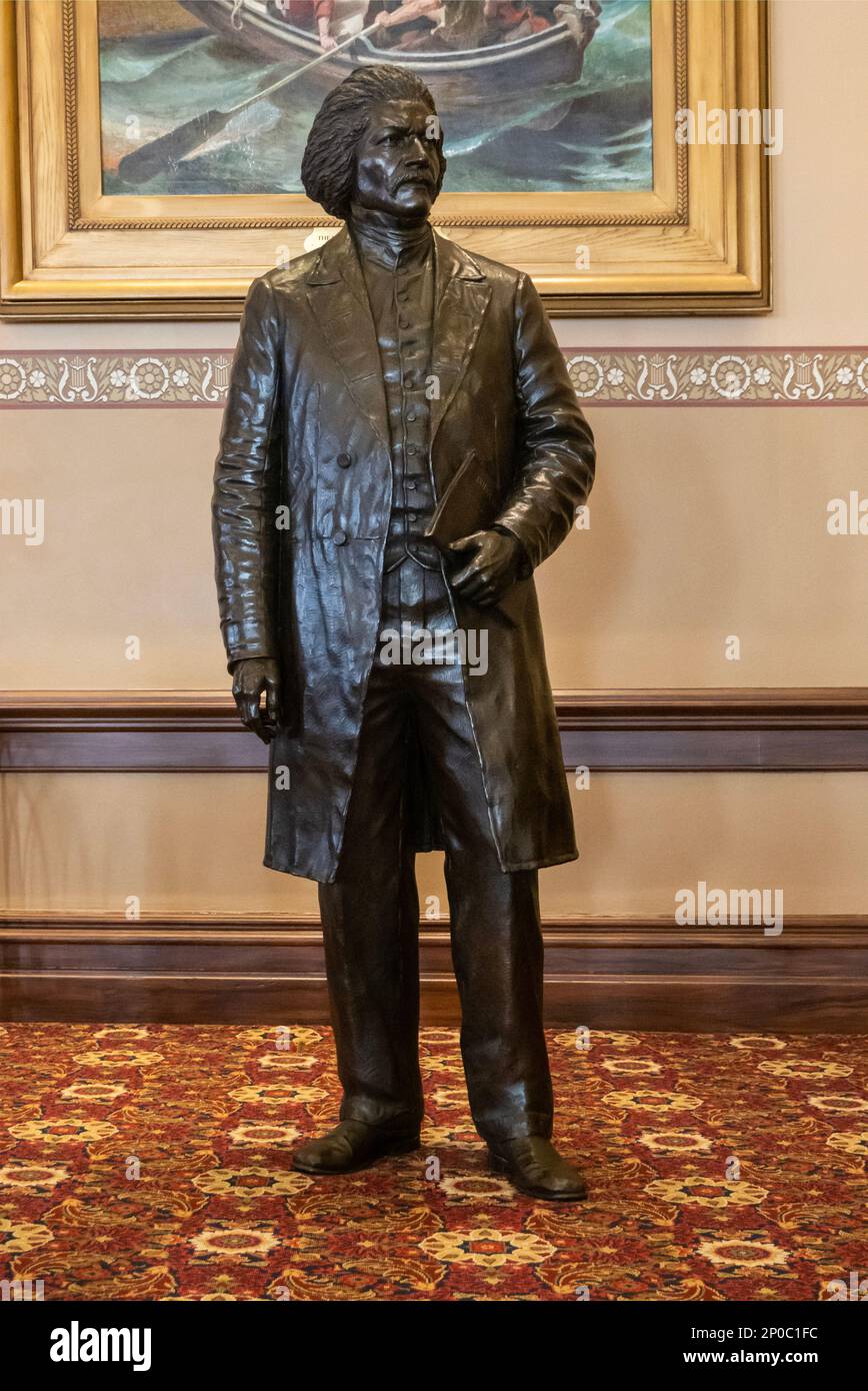 Frederick Douglass statue at the Maryland state house capital building ...