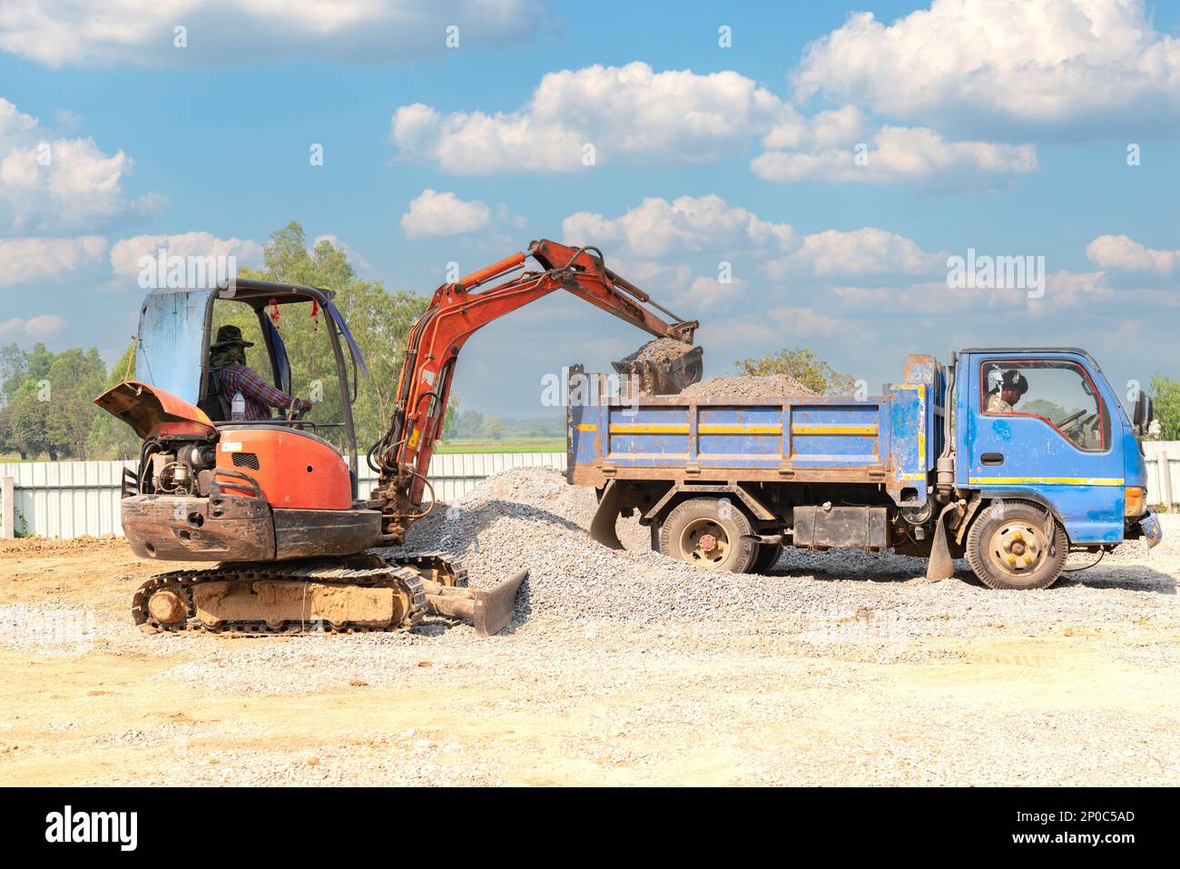 Mini dumper construction vehicle hi-res stock photography and images ...