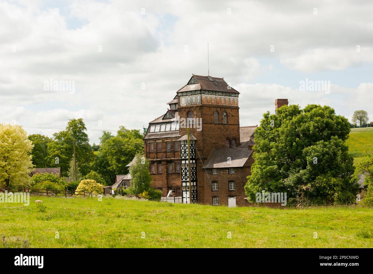 A traditional Victorian tower brewery, the Hook Norton Brewery still ...