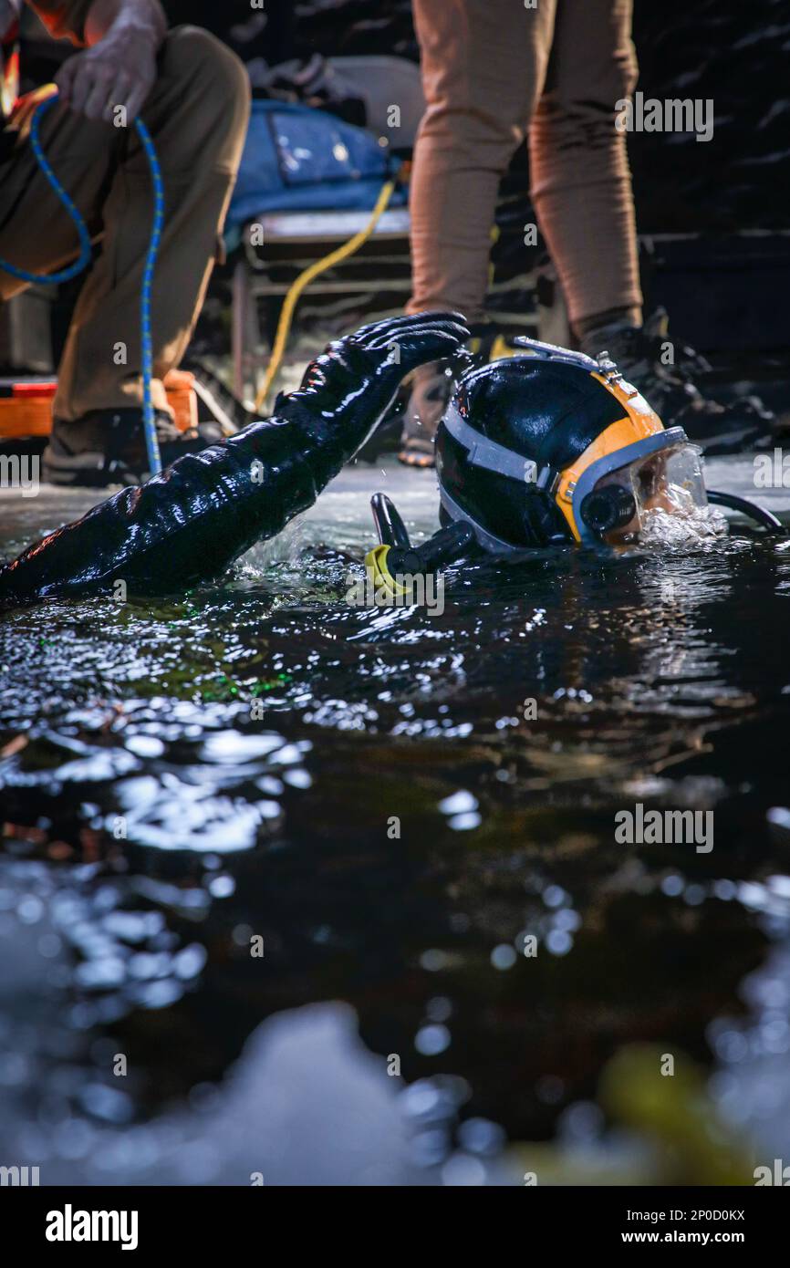 LITTLE FALLS, Minn. (Feb. 5, 2023) – U.S. Navy Explosive Ordnance ...