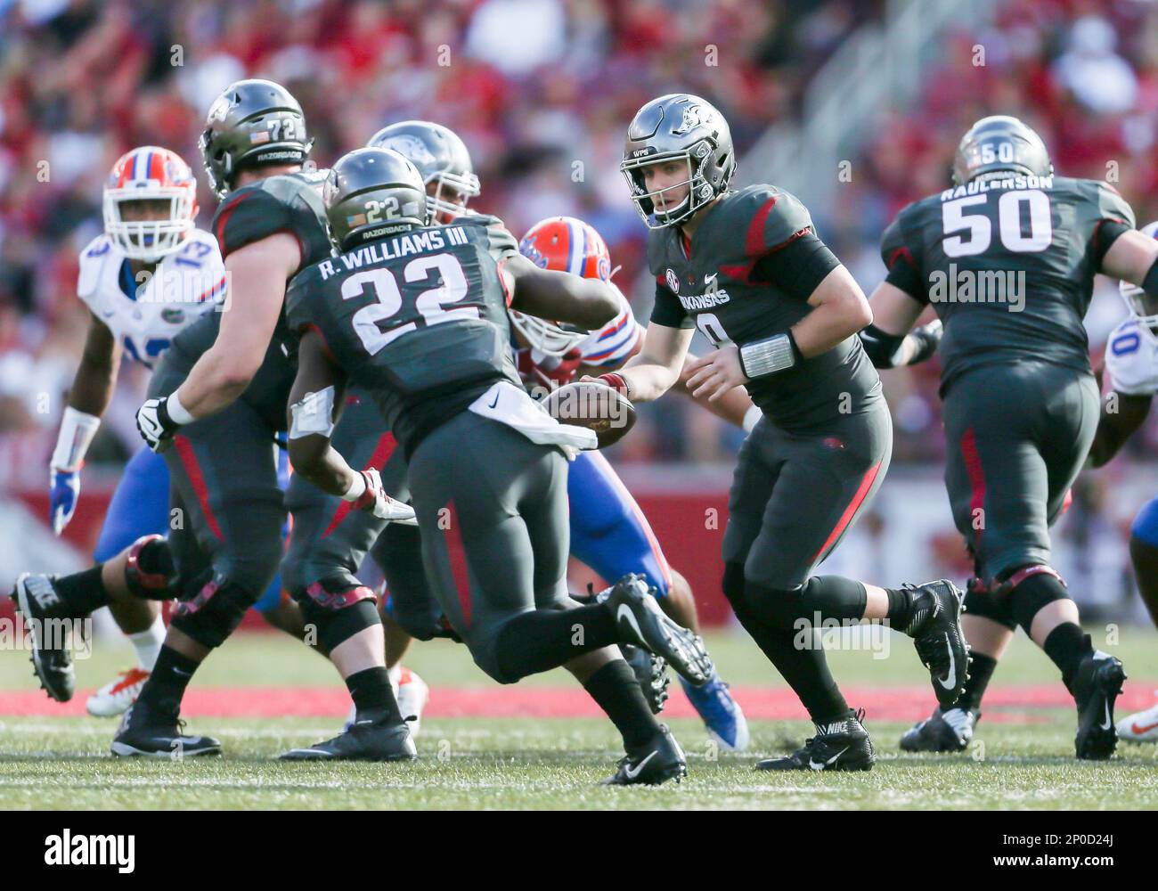 FAYETTEVILLE, AR - NOVEMBER 05: Arkansas Razorbacks quarterback Austin ...