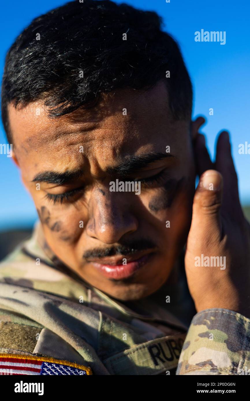 U.S. Army Soldiers assigned to the 335th Signal Command (Theater) HHC ...