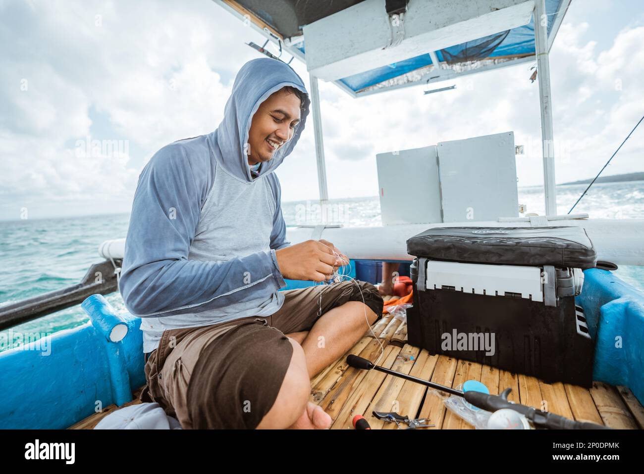 Backlash fishing line hi-res stock photography and images - Alamy