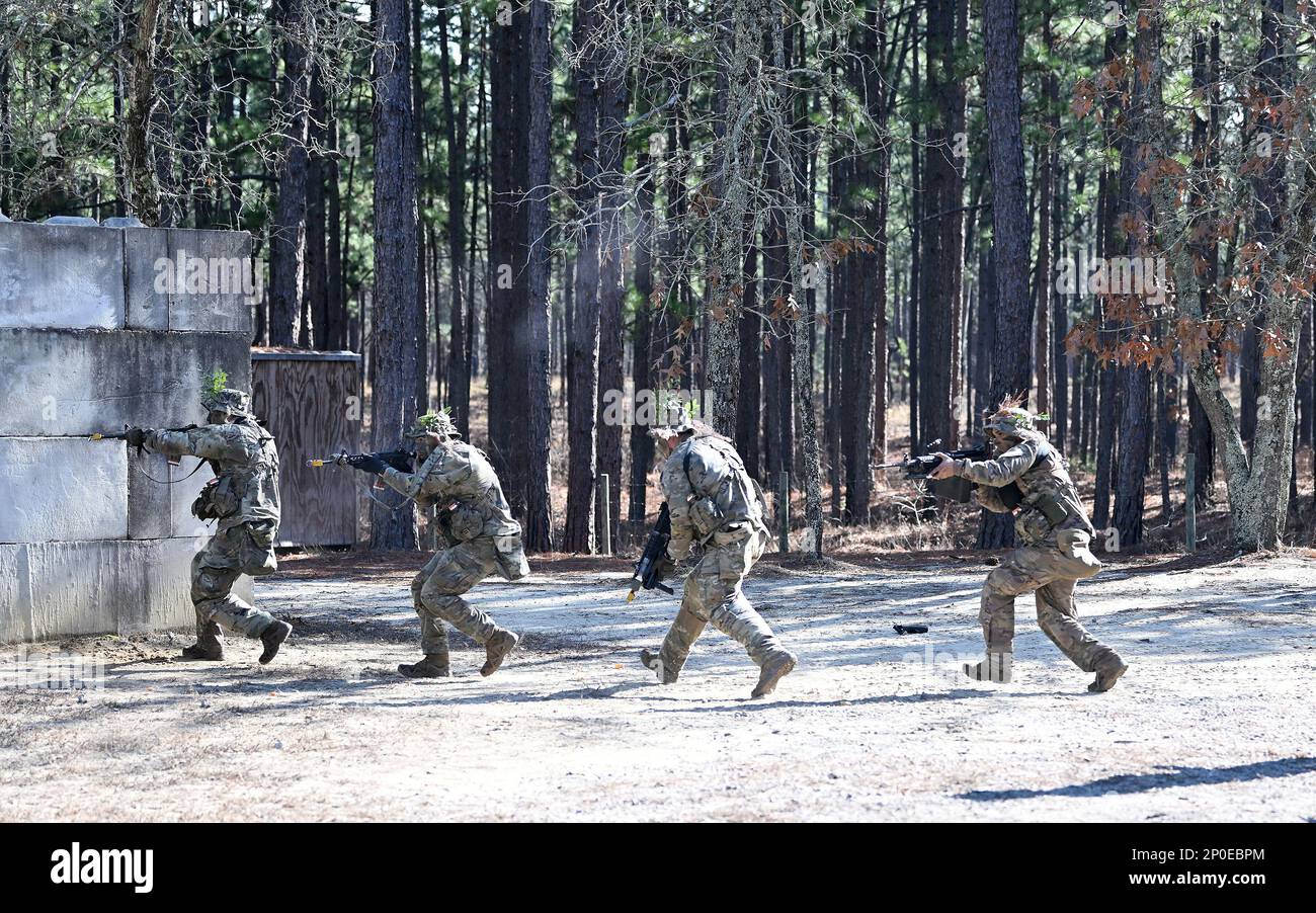 Compound raid training hi-res stock photography and images - Alamy