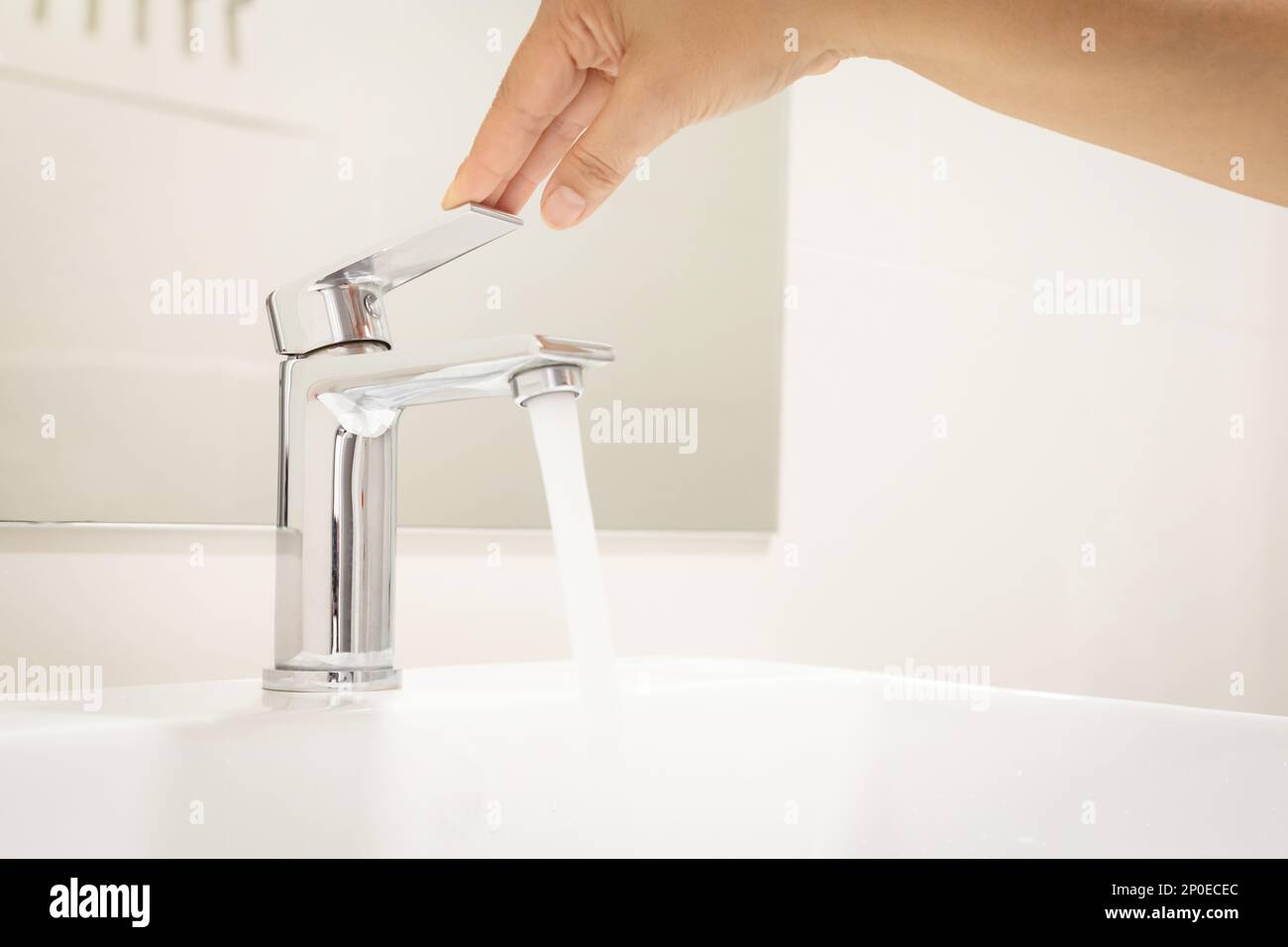 Modern hand wash basin hi-res stock photography and images - Alamy