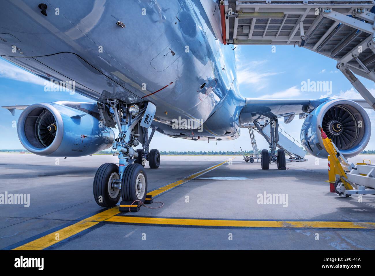 airplane gets prepared for take off Stock Photo - Alamy