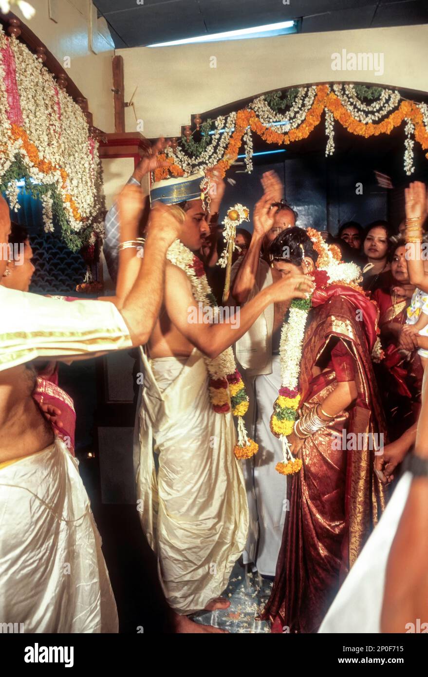 Exchanging garlands; wedding sequence of Udupi Shivalli Madhwa Brahmin ...